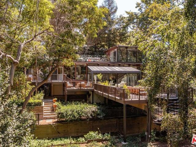 681 Brooktree Rd, Santa Monica, CA 90402