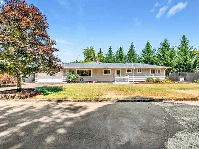 681 Hatton Ave, Eugene, OR 97404
