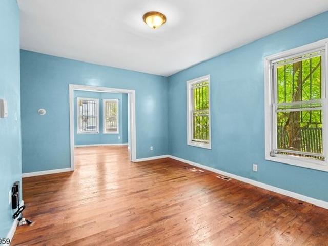 681 S 11th St Unit 3, Newark, NJ 07103