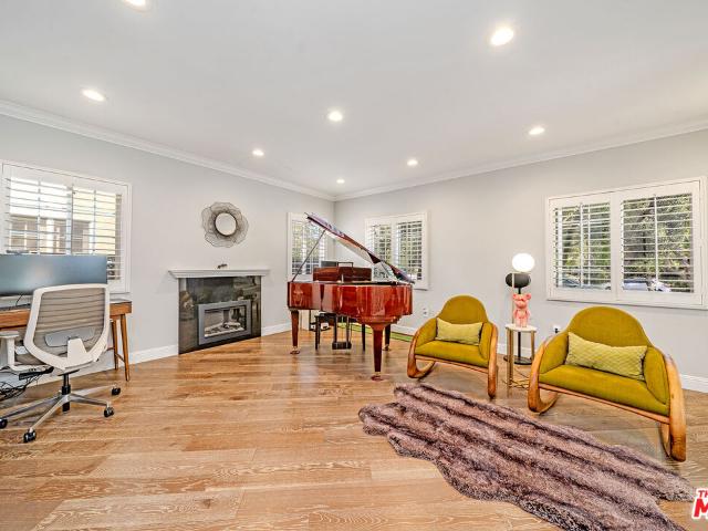681 S Bronson Ave, Los Angeles, CA 90005 | MLS #26800