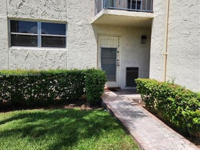 681 S Hollybrook Dr Apt 110, Pembroke Pines, FL 33025