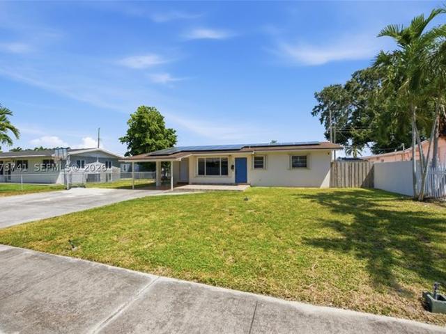 681 W 55th Pl, Hialeah, FL 33012
