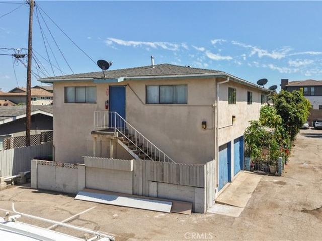 681 Victoria St, Costa Mesa, CA 92627