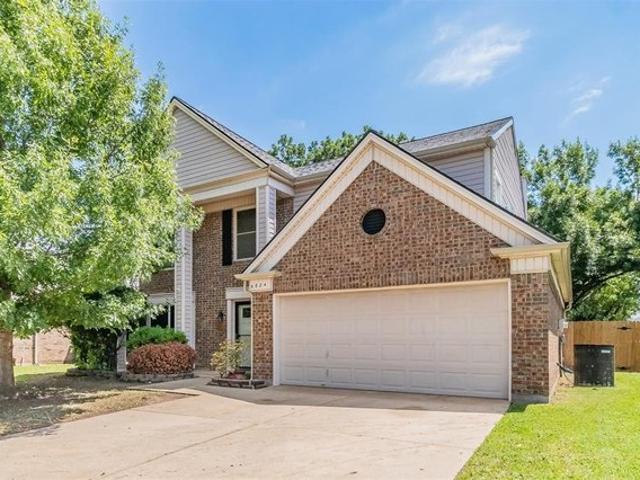 6824 Wooddale Dr, Watauga, TX 76148