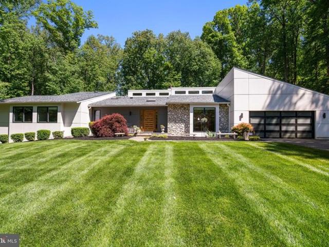 6825 Capri Pl, Bethesda, MD 20817