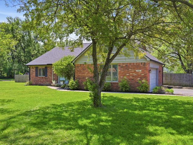 6825 E US Highway 136