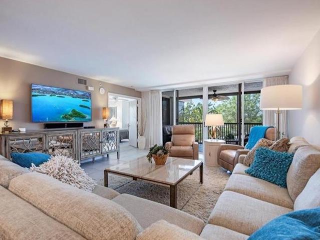 6825 Grenadier Blvd #101, Naples, FL 34108