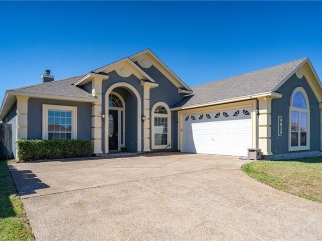 6825 Island Park Ct, Corpus Christi, TX 78414