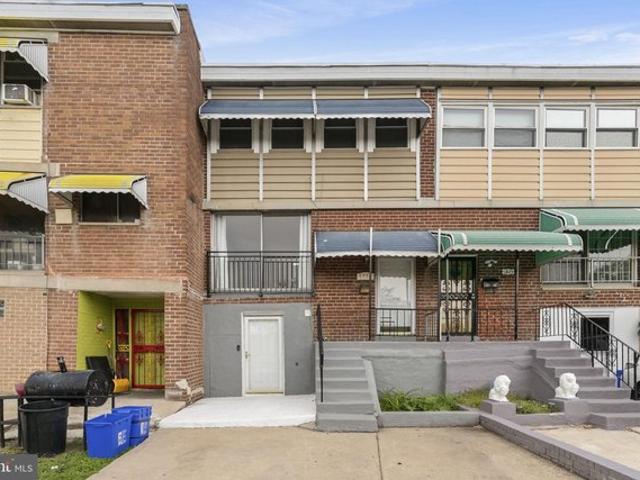 6825 Lindbergh Blvd, Philadelphia, PA 19142