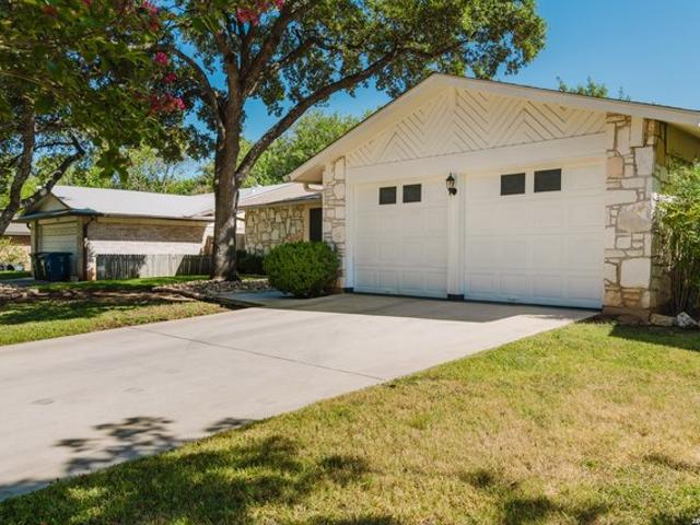 6826 Hogans Trl, San Antonio, TX 78240