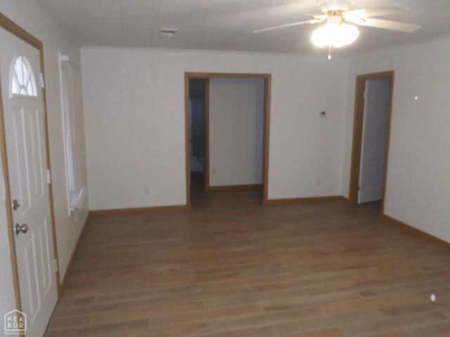 6826 Ridge Road