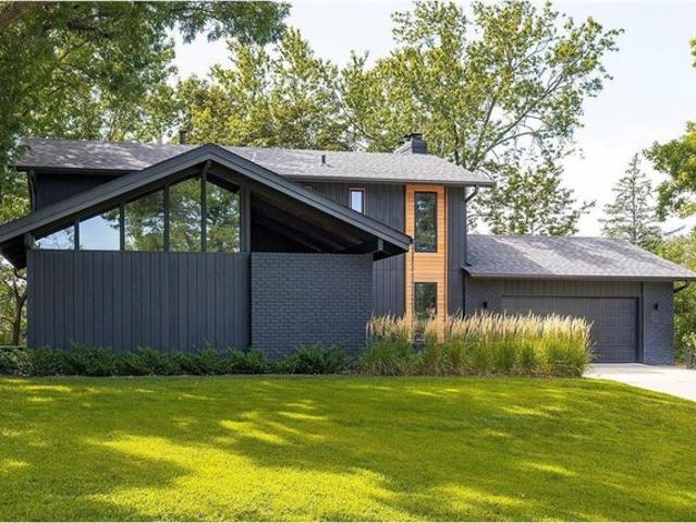 6827 Kingston Cir N, Golden Valley, MN 55427