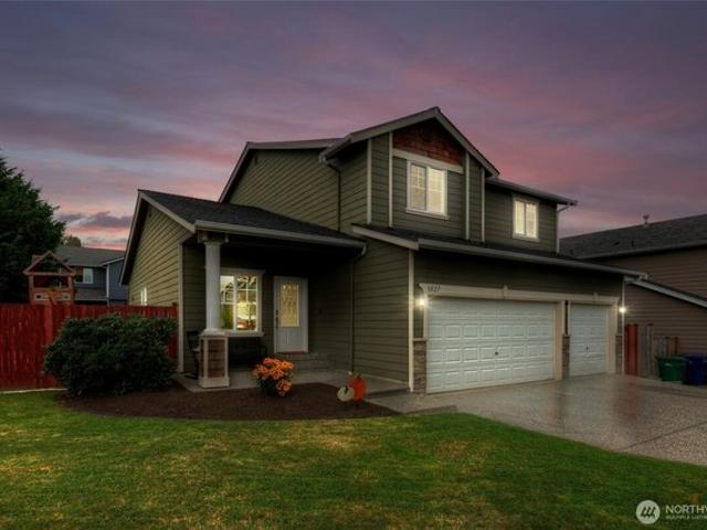 6827 th St NW, Stanwood, WA 98292