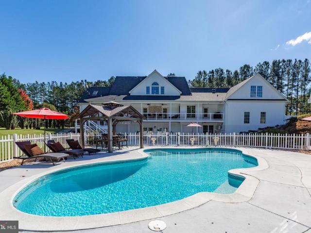 6829 Fox Ridge Road