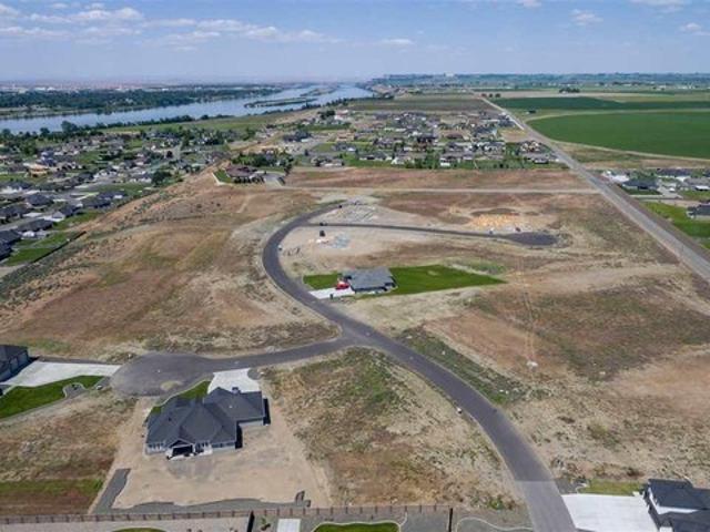 6820 Eagle Crest Dr Lot 8, Pasco, WA 99301