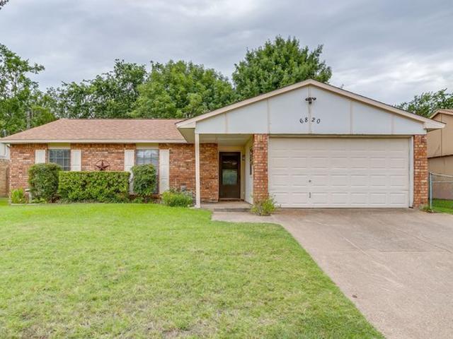 6820 Glenwood Dr, North Richland Hills, TX 76182