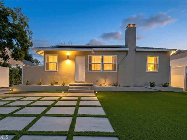 6820 Jellico Ave, Lake Balboa, CA 91406 | MLS #SR26045 | Compass