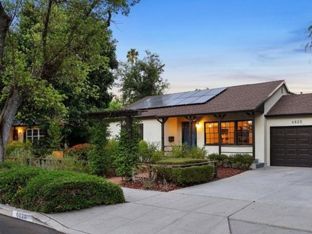 6820 Texhoma Ave, Lake Balboa, CA 91406