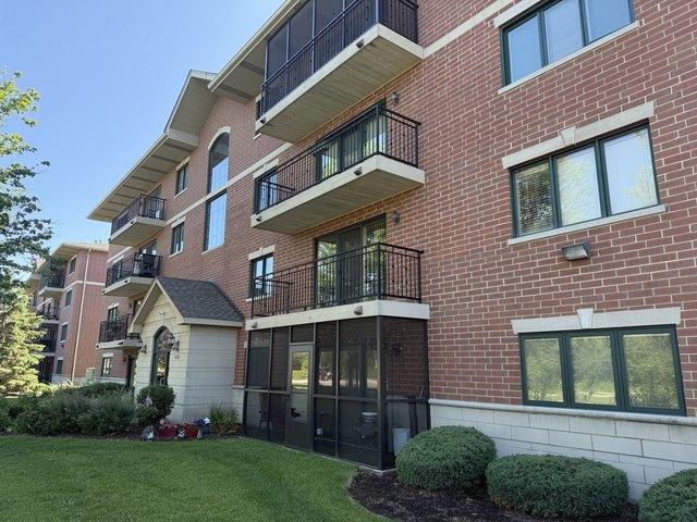 6820 W Winding Trail Unit 204, Oak Forest, IL 60452