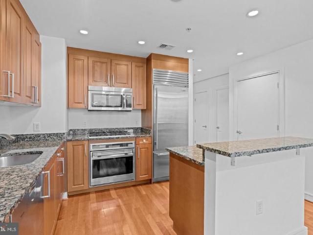 6820 Wisconsin Avenue # 4003