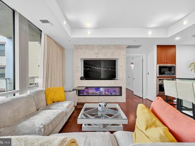 6820 Wisconsin Avenue # 4006