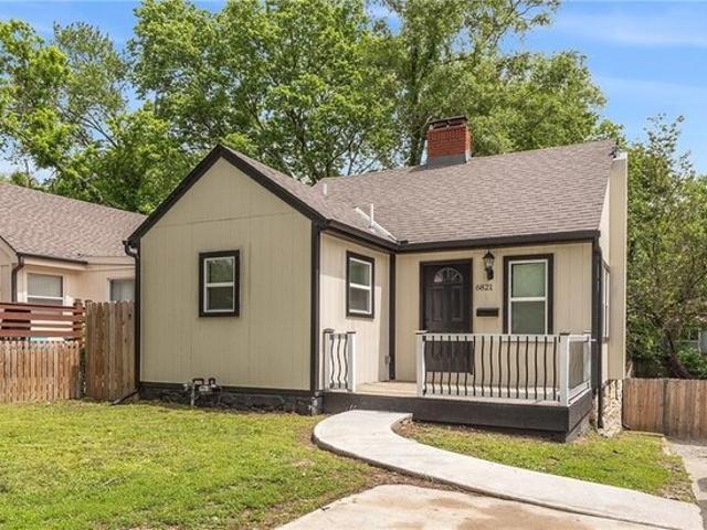 6821 Bellefontaine Ave, Kansas City, MO 64132