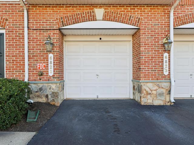 6821 Hampton Bay Lane