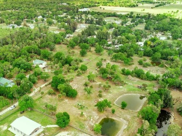 6821 Rich Rd, North Fort Myers, FL 33917