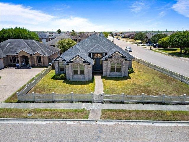 6821 Round Table St, Corpus Christi, TX 78414