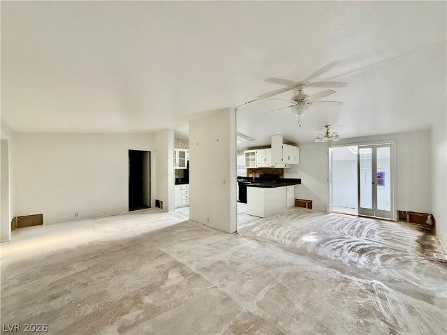 6821 Surrey Lane