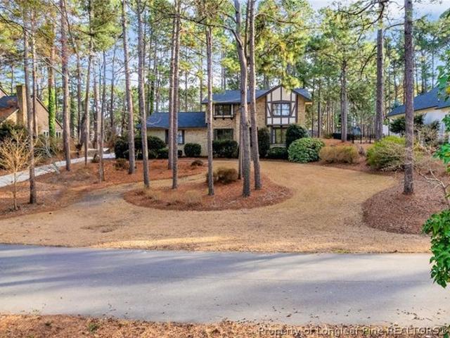 6821 Thames Dr, Fayetteville, NC 28306