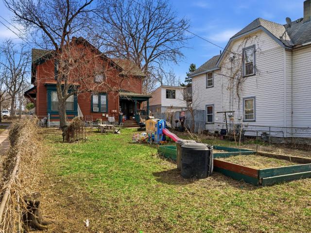 682 4th Street E