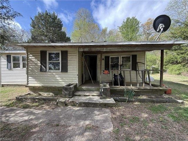 682 Gwynns Chapel Rd, Pelham, NC 27311