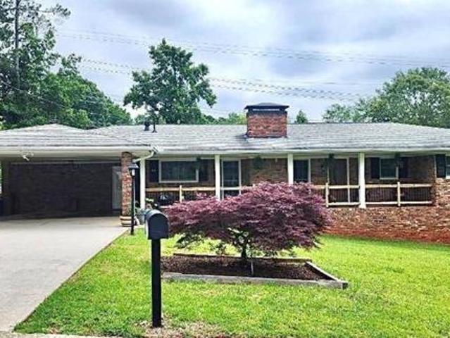 682 Mohawk Dr NE, Marietta, GA 30060