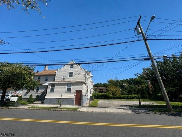 682 Mill St, Belleville, NJ 07109