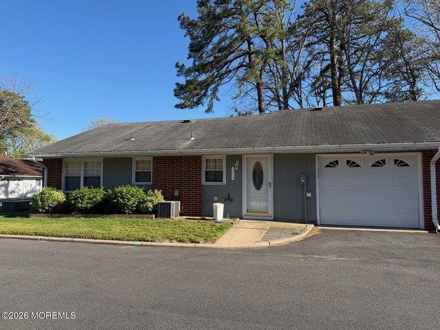 682 New Castle Ct Unit B, Lakewood, NJ 08701