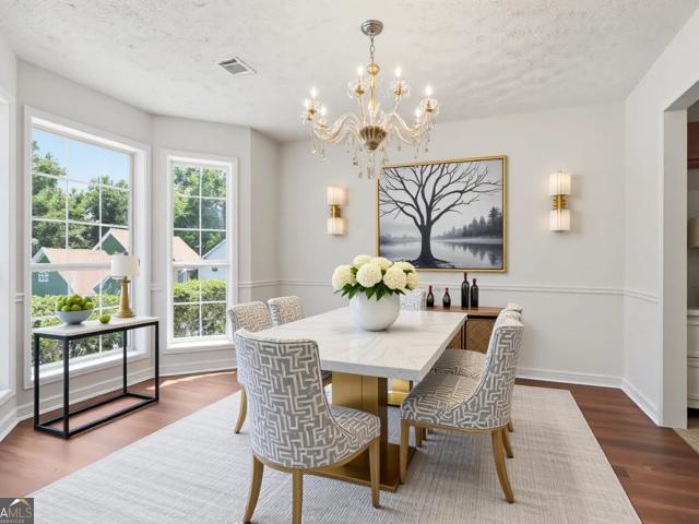682 Stonemill Manor