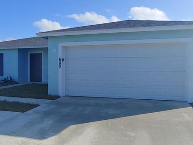 682 SW Paar Dr, Port Saint Lucie, FL 34953