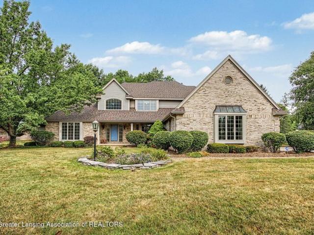 682 Parkview Cir, Saint Johns, MI 48879