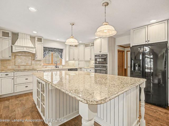 682 Parkview Circle