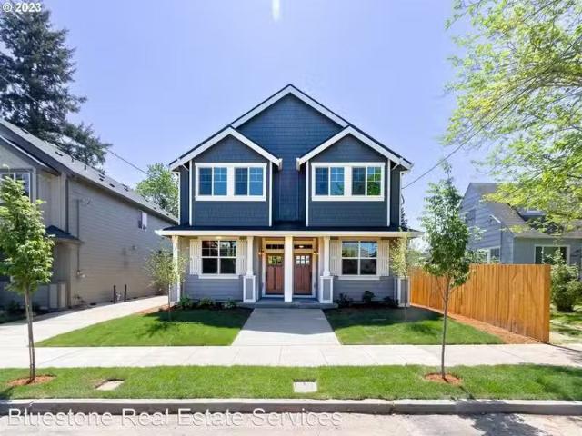 6834 N Seneca St St. John’s Duplex