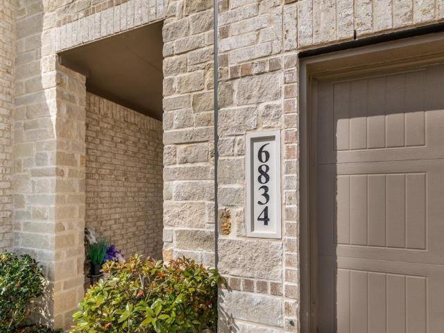6834 Neals Way