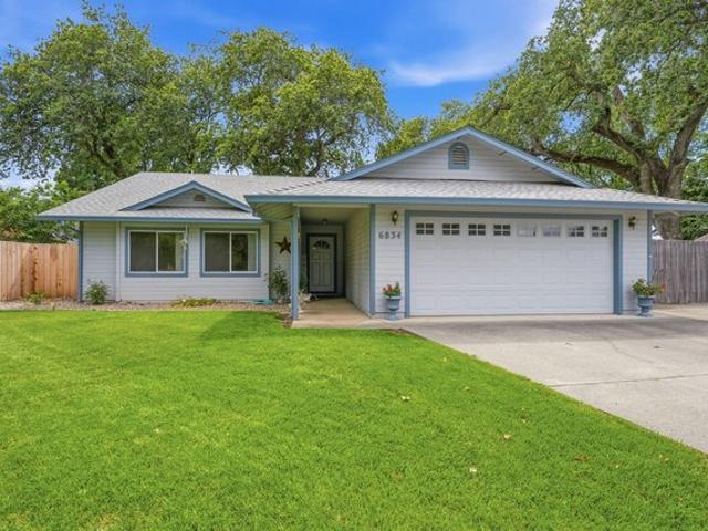 6834 Irving Rd, Redding, CA 96001