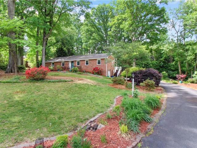 6834 Rollingwood Drive