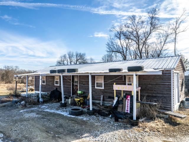 6835 Levee Road