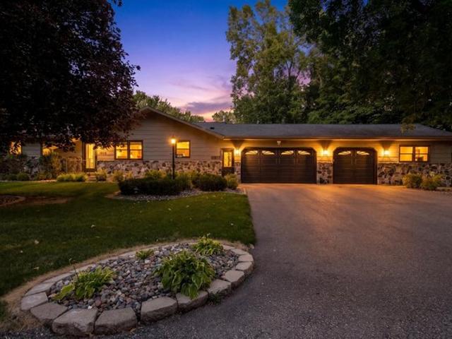 6835 Rosemary Rd, Eden Prairie, MN 55346