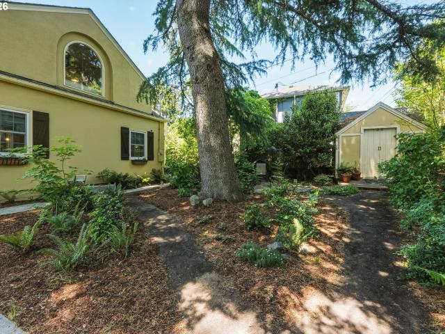 6835 SW 35TH AVE