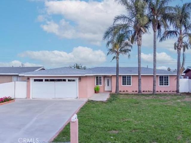 6836 Palos Dr, Riverside, CA 92503