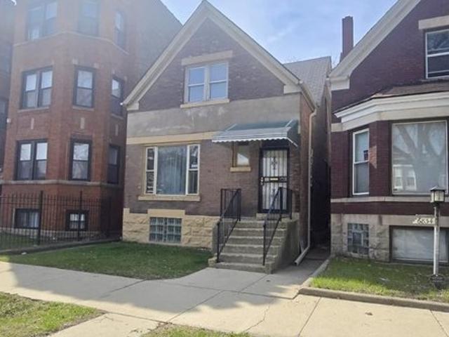 6836 S Calumet Ave, Chicago, IL 60637