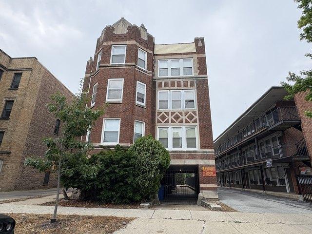 6836 S Crandon Ave Apt 3, Chicago, IL 60649